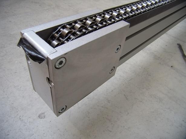 Accumulating chain conveyors | ALUTEC KK s.r.o.
